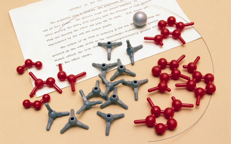 Rethinking how electrons really behave in molecules