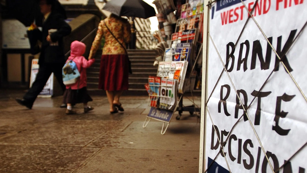 High street banks lift one-year ISA rates to 4.55%