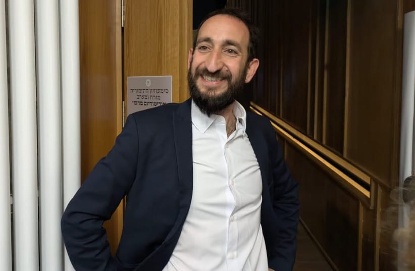 Arab-Jewish youth orchestra builds a unifying 'East-West' sound together