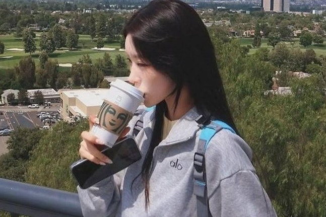 Choi Jun-hee, displeased over controversy about Starbucks photo “What ...