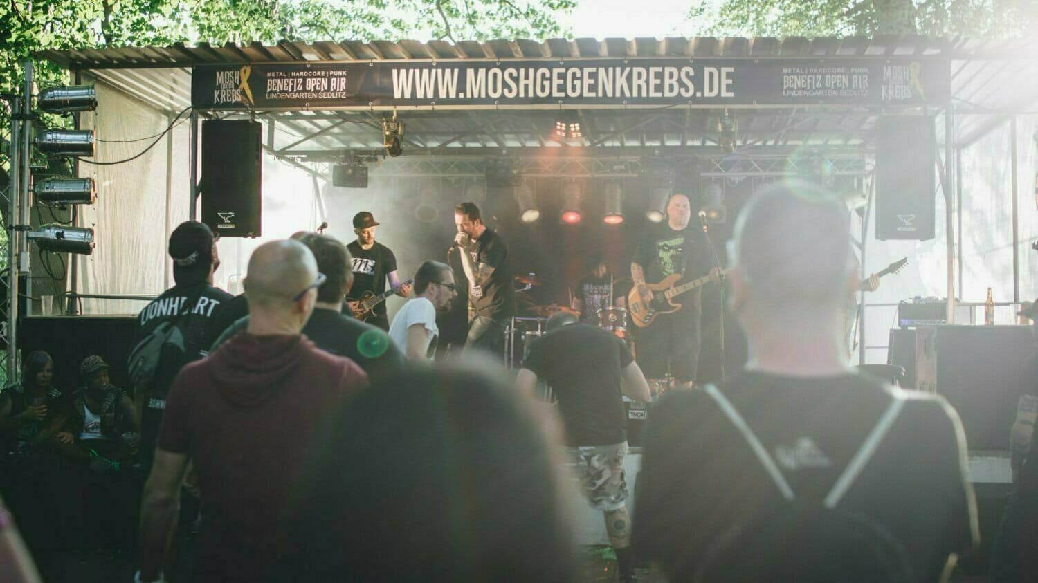 Mosh gegen Krebs: Festival in Senftenberg kämpft ums Überleben