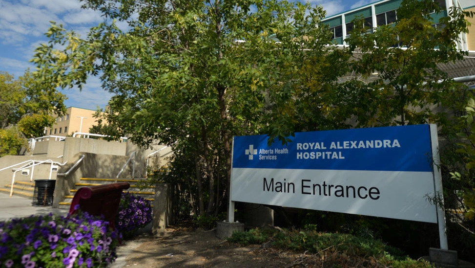 Royal Alexandra Hospital debuts Alberta’s first incision-less ESG