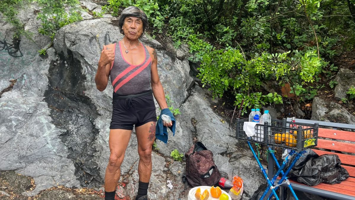¡Sube con más de 40 kilos hasta el teleférico! A sus 69 años, 'Cachito ...
