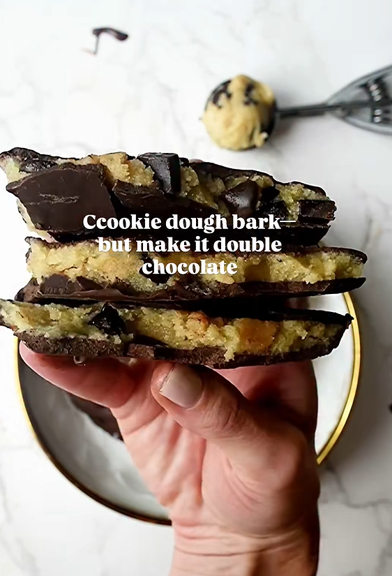 Double chocolate cookie dough bark | Easy no-bake dessert recipe