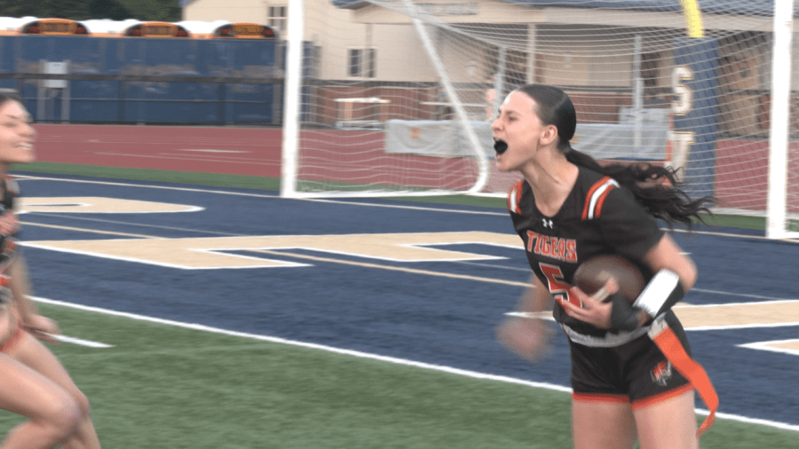 Union-Endicott tops (I) Scarsdale for state flag football win