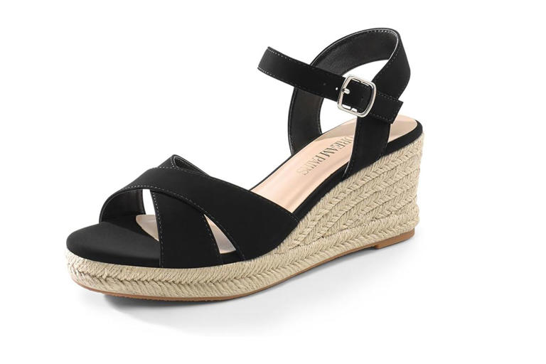 Jessica Alba’s height-boosting heels are dressy (yet comfy!) for summer ...