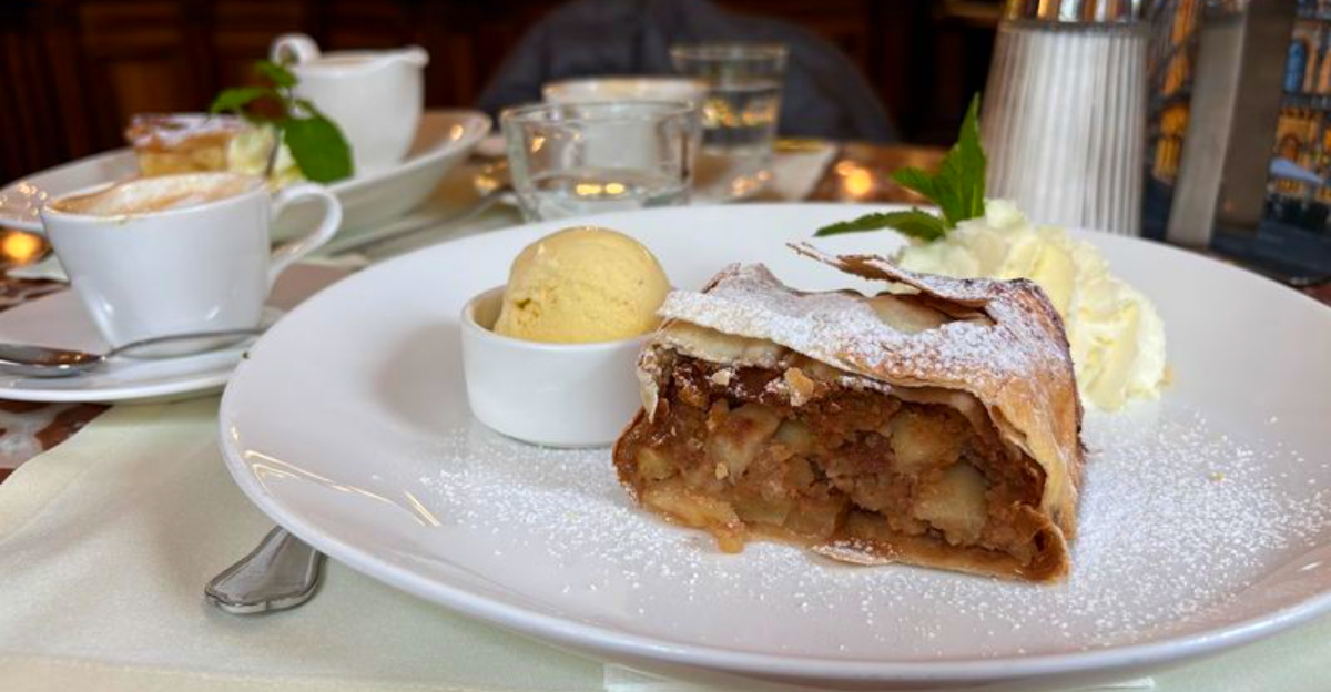15 cafés around the world famous for one perfect dessert