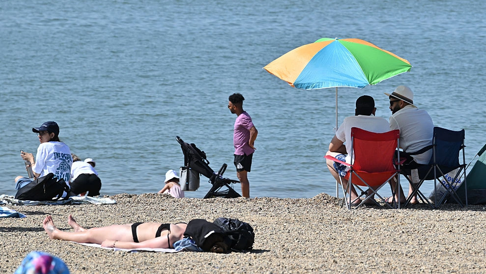 UK's May heat record smashed twice amid climate warnings