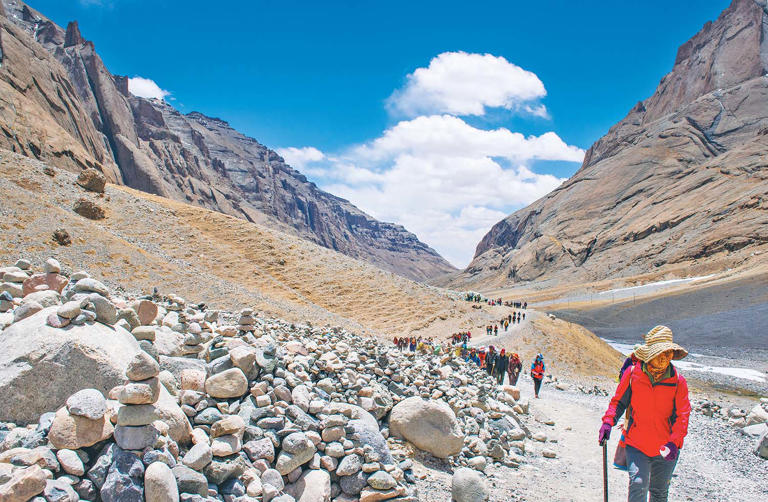 China caps Indian pilgrims to Kailash via Nepal at 24,000. Tour ...