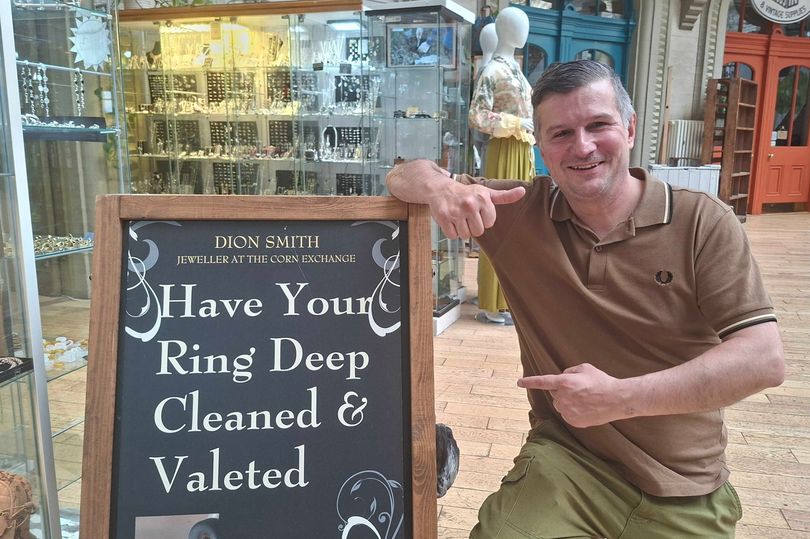 Leeds jeweller speaks out on suggestive sign that's been cracking people up