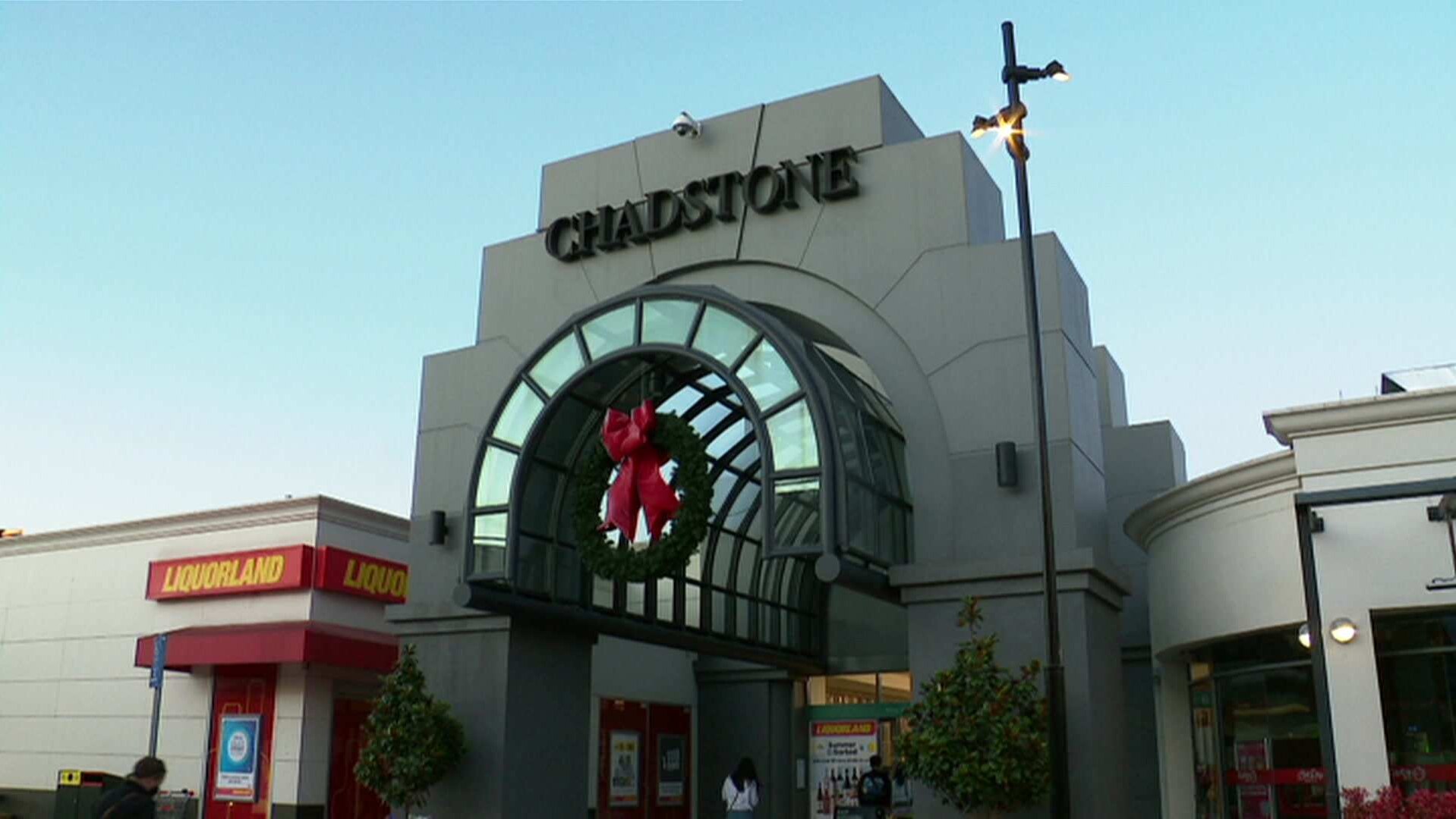 Police arrest man over alleged 1994 armed robbery at Chadstone Shopping ...