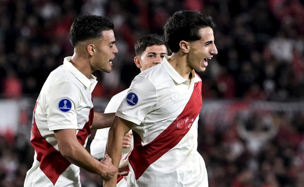 River goleó a Blooming y clasificó a los octavos de final de la Copa ...