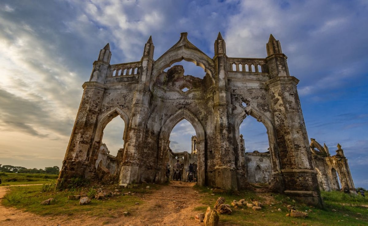 This abandoned church in Karnataka stays submerged underwater during ...