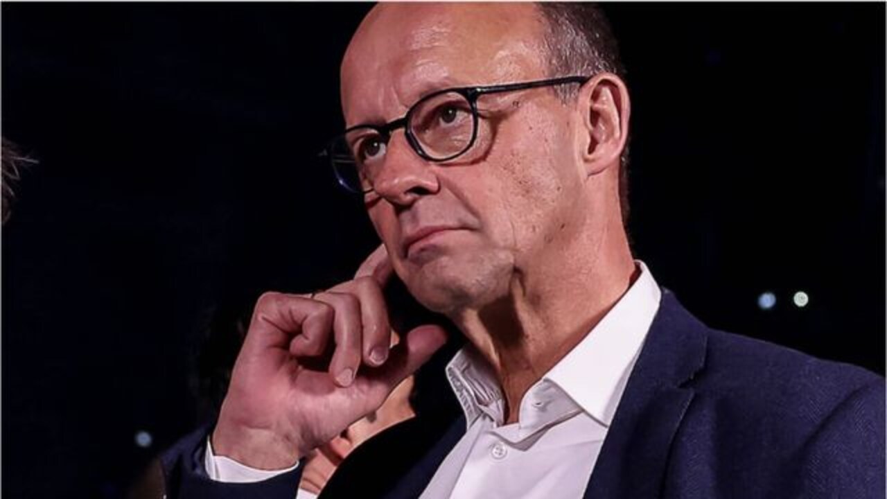 Das Merz-Dilemma: Wenn der Flurfunk mitregiert