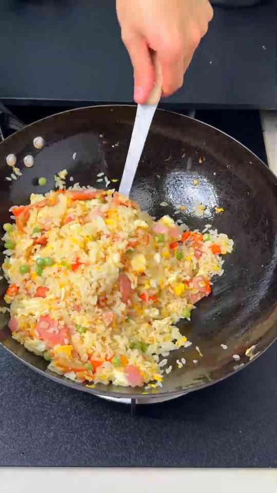 Egg fried rice that surprises with flavor despite looks