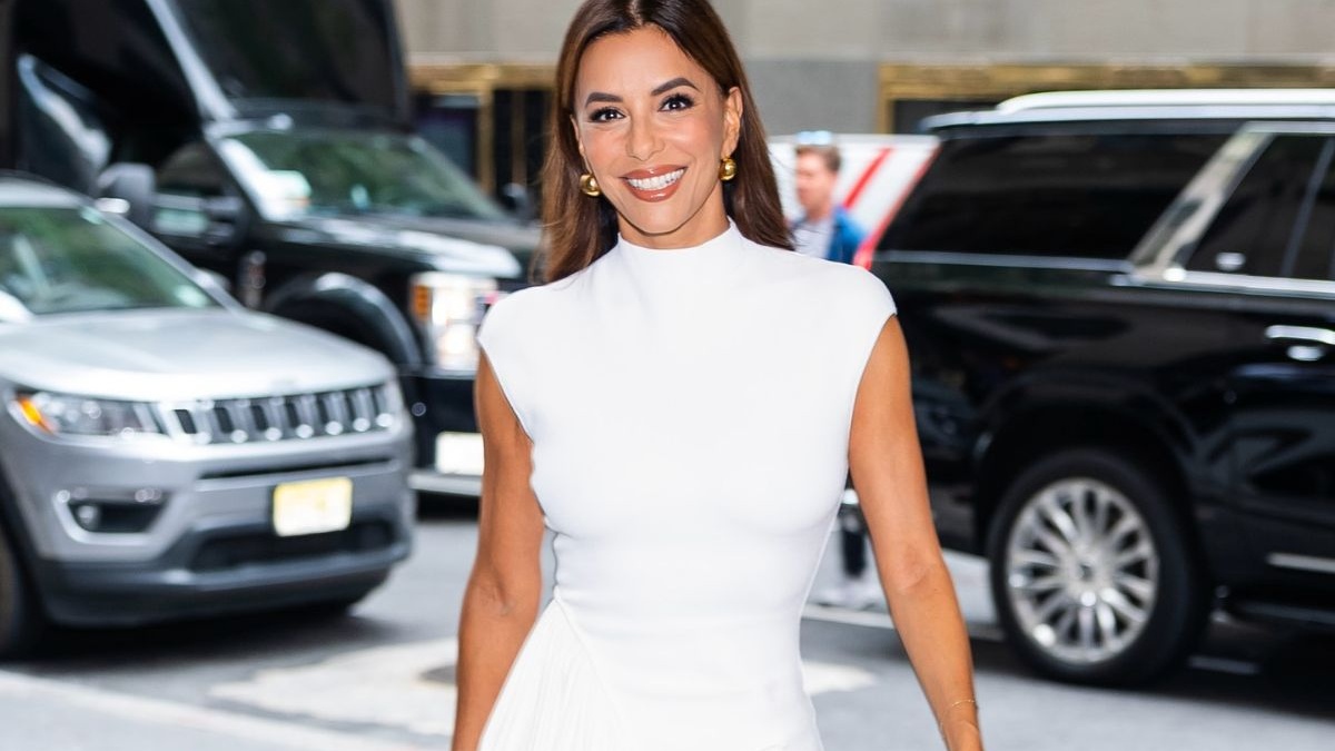 10 signs of feminine elegance that have nothing to do with money or status