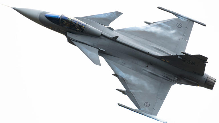 Uppgifter: Sverige ska ge Gripenplan till Ukraina