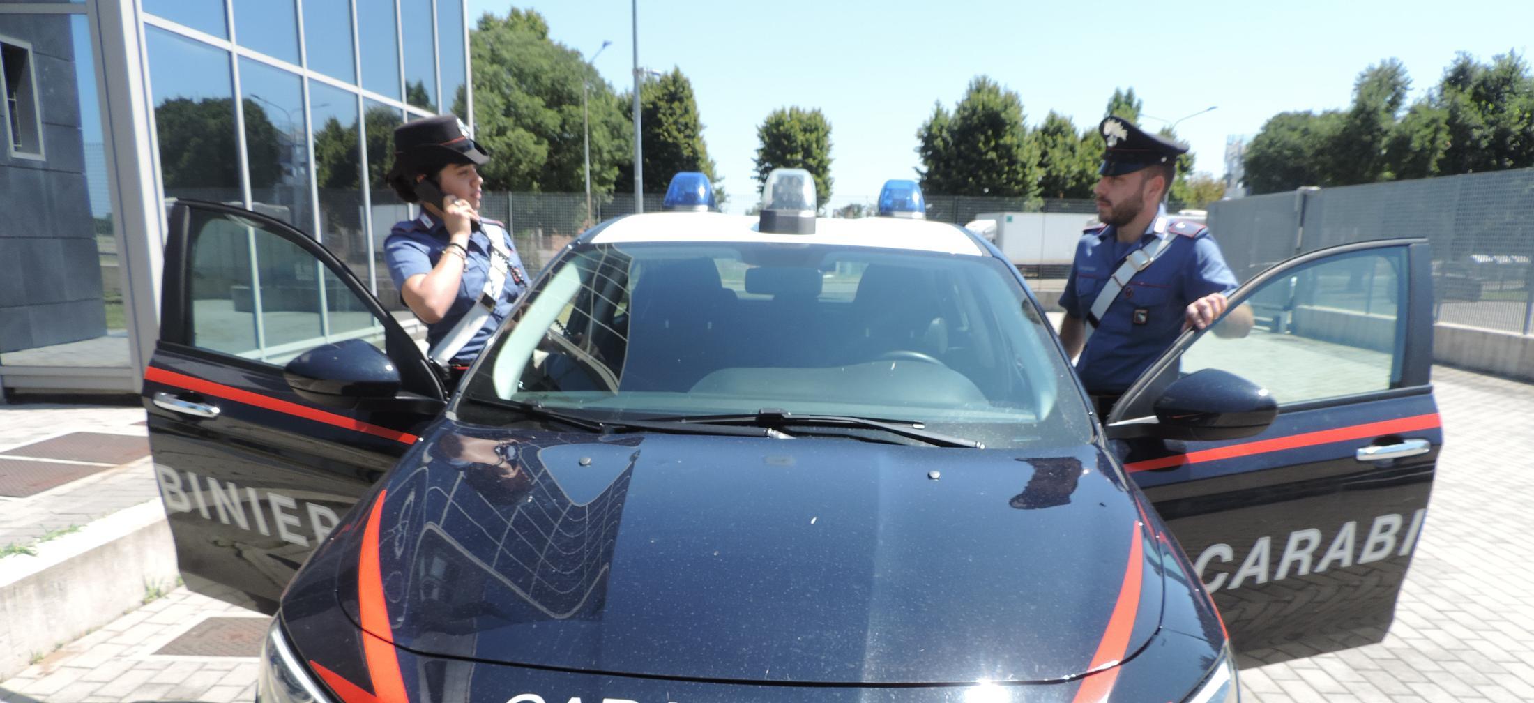 Truffatori incastrati. Si fingono carabinieri. Ma arrivano quelli veri