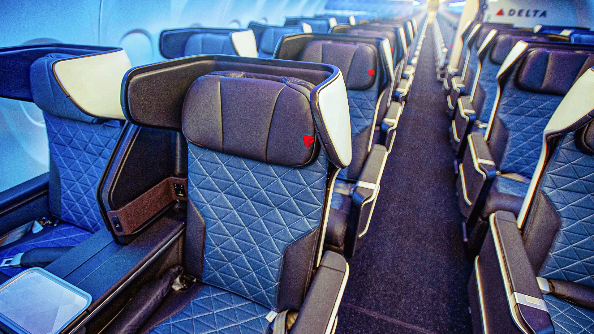 Delta Air Lines' new Airbus A321neos: 44 first class seats & only 1 ...