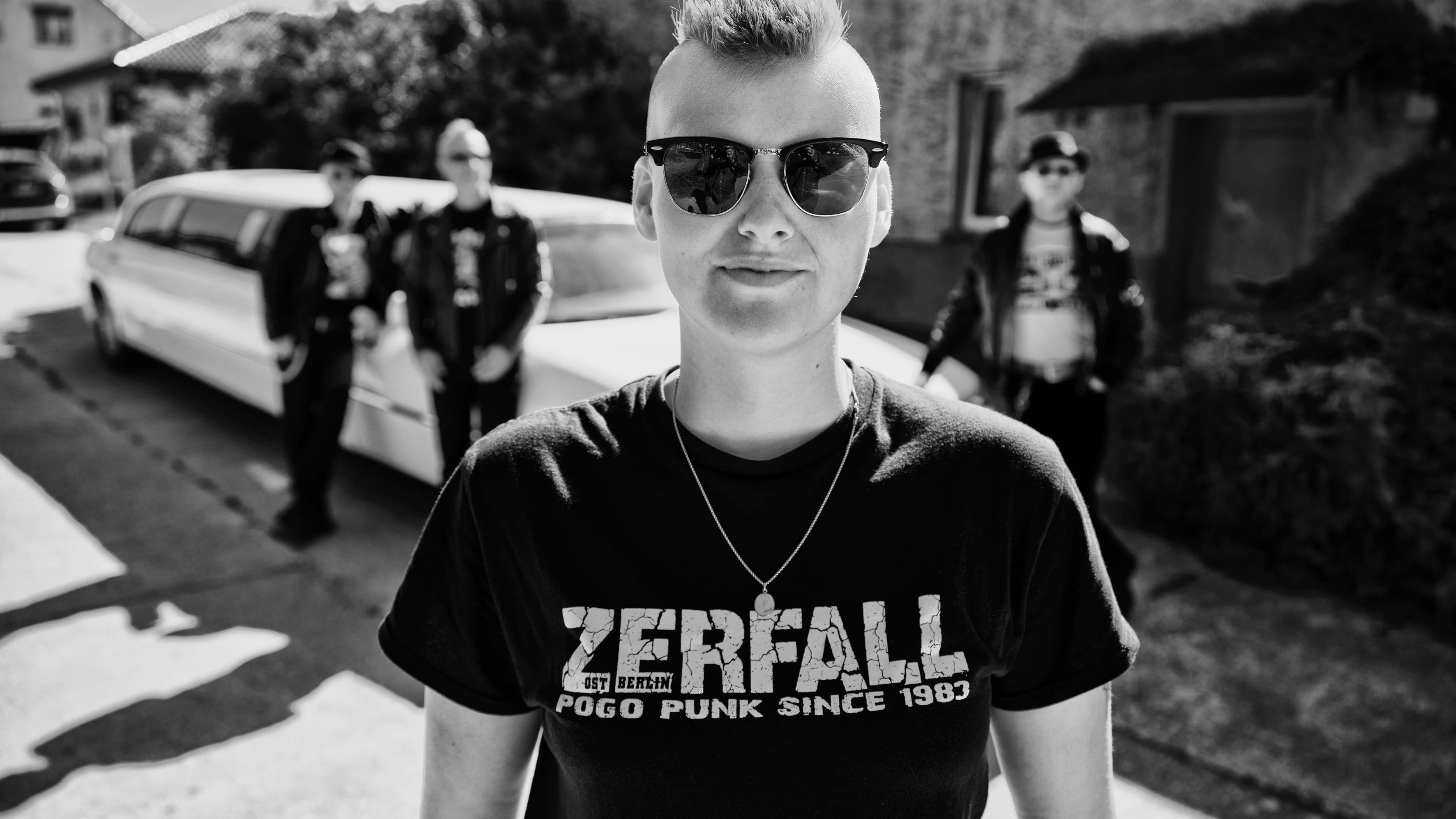 Band aus Fürstenwalde: Pia United lädt zu Punk-Rock Musik Lesung - mit ...
