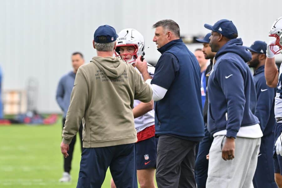 I love Jen: NFL fans outraged about New England Patriots HC Mike Vrabel ...
