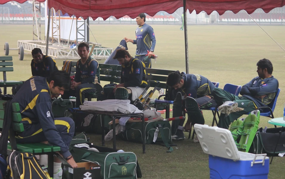 Pakistan physio Cliff Deacon exits abruptly before Australia series