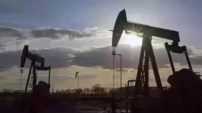 Oil rebounds after news of US strikes on Iranian military site