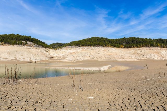 Reservoirs near America's biggest oil export hub plunge to just 8% capacity