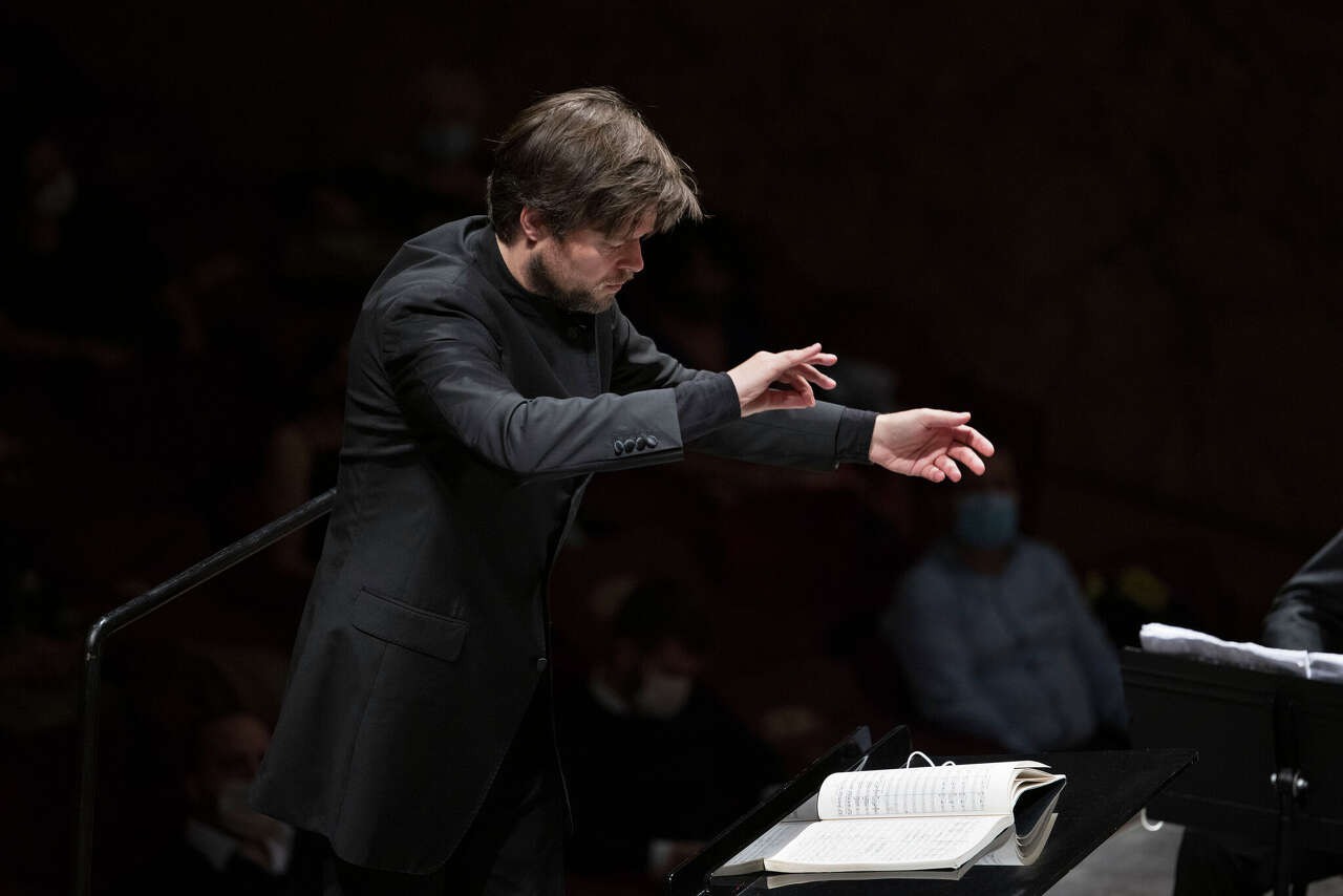 Juraj Valčuha leads Houston Symphony to magnificent heights with Mahler ...
