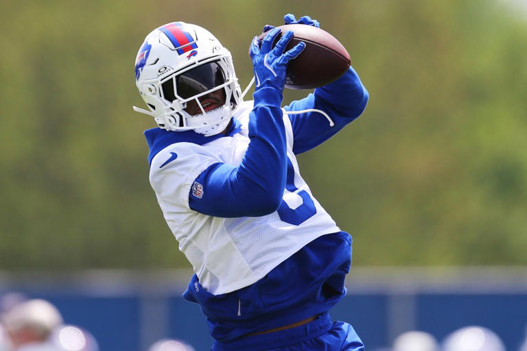 ESPN analysts project Raiders to land big body receiver