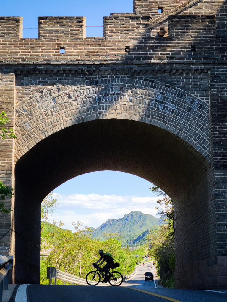 Conquering the Great Wall in record time a labour of love for expat ...