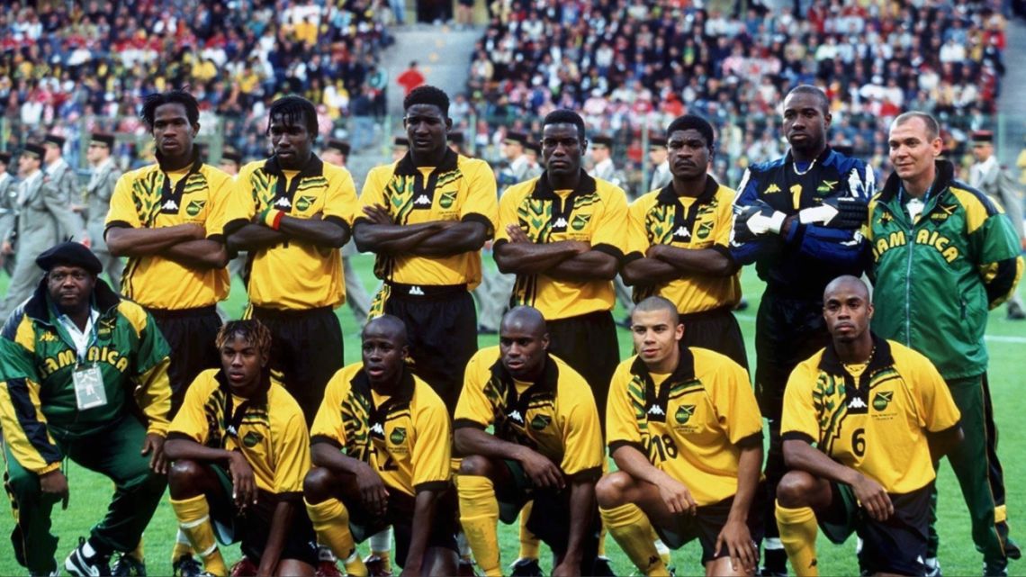 El día que Jamaica desafió a la historia del fútbol argentino en ...