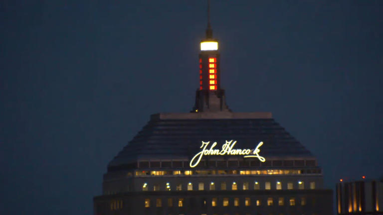 3 flee after attempting climb of weather beacon on Old John Hancock ...