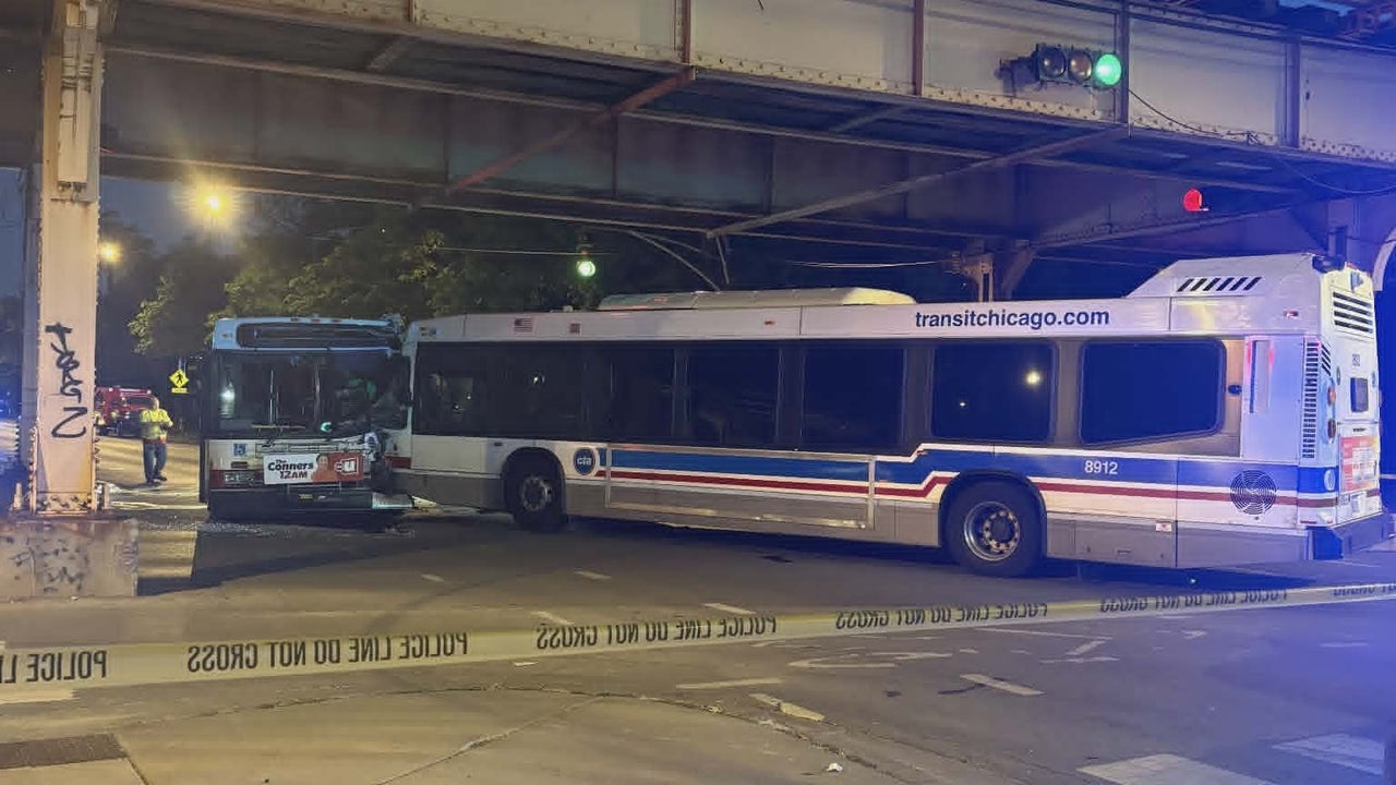 At least 8 people injured in crash involving 2 CTA buses: police