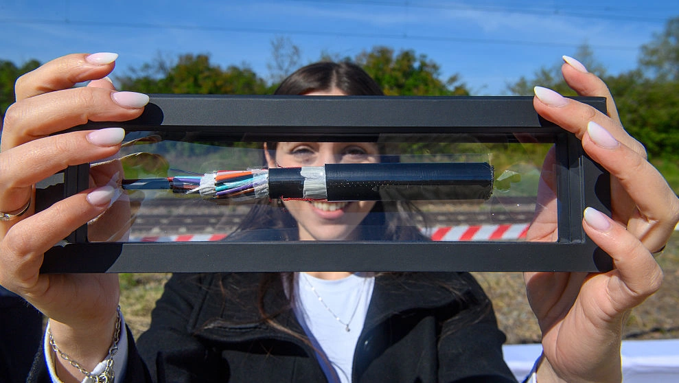 NICT transmits 1.7 petabits per second through single optical fiber