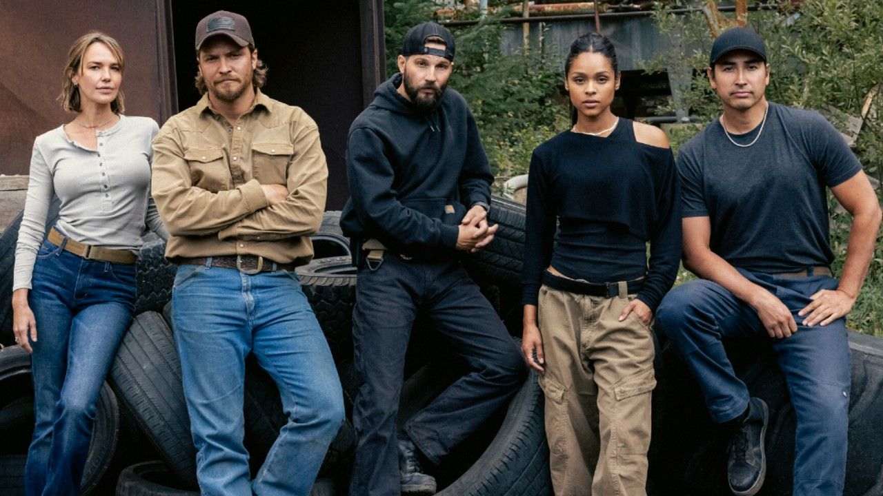I didn't think those Marshals characters were dead after the finale ...