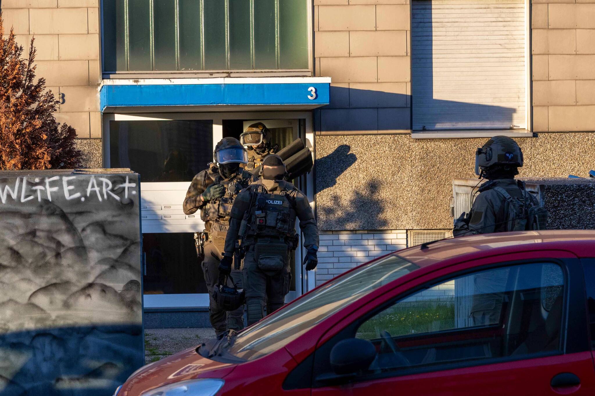 Razzia im Rocker-Milieu: Durchsuchungen in drei Städten