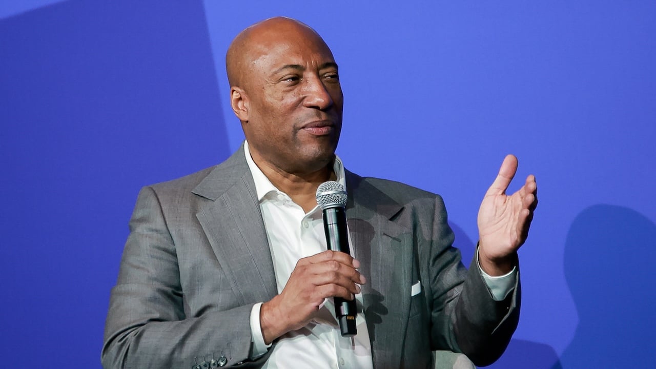 Byron Allen closes majority investment deal for BuzzFeed, officially ...