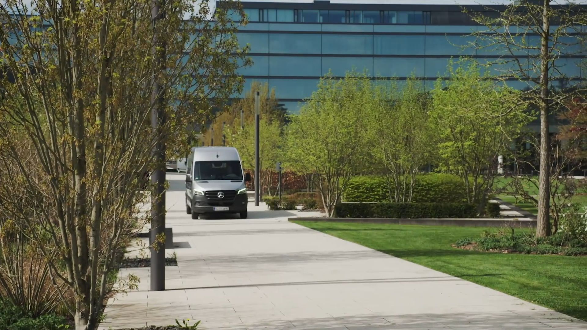 Der neue Mercedes-Benz Sprinter noch sicherer und intelligenter - der ...