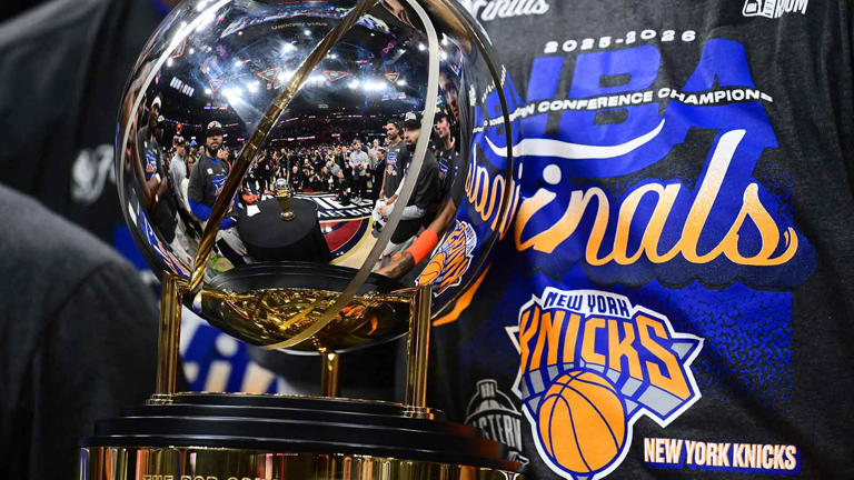 Pope Leo seemingly gives Knicks his blessing before NBA Finals