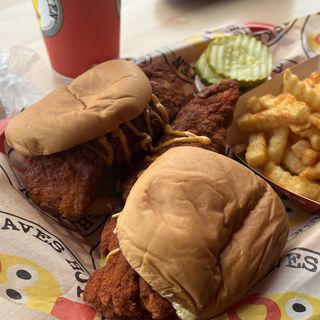 We tried West Des Moines' Dave's Hot Chicken