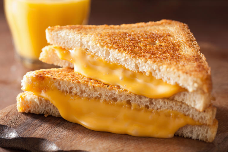 Grilled cheese is bad for your gut but unmelted cheddar is a different ...