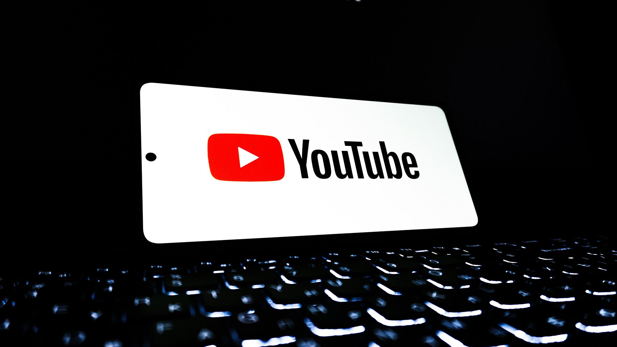 YouTube will automatically label realistic AI videos to thwart slop