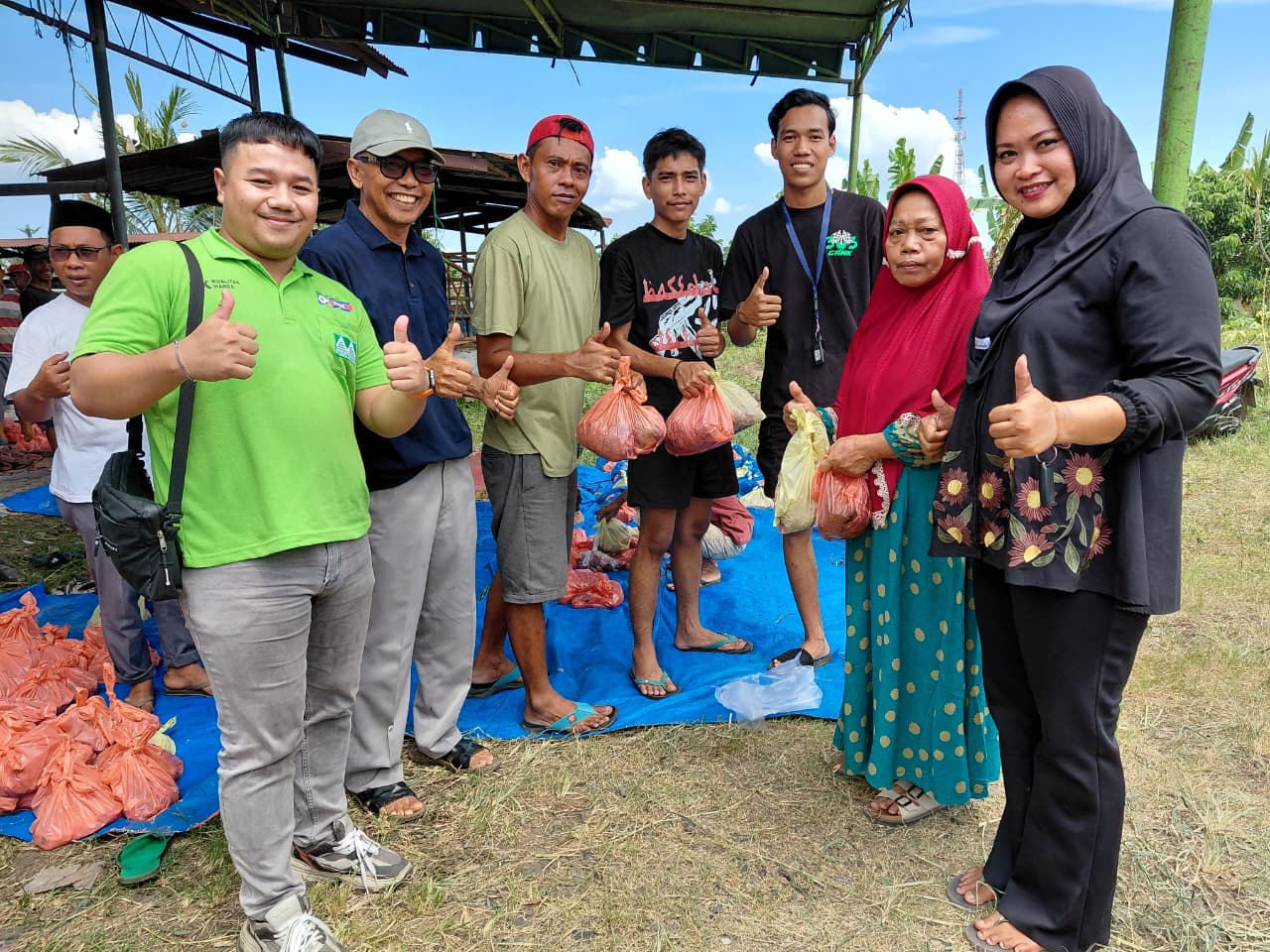 Perkuat hubungan dengan masyarakat, Musim Mas salurkan 223 hewan kurban ...