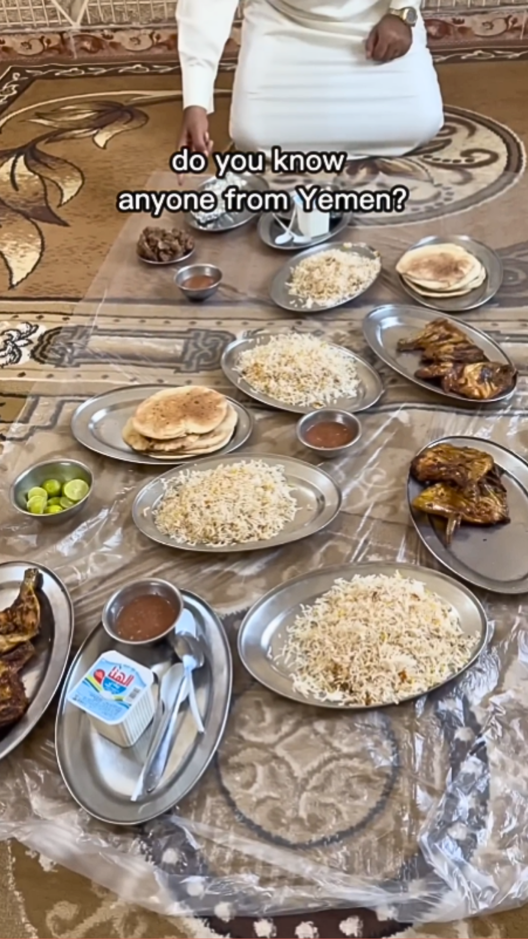 Lunch in southern Yemen travel experience