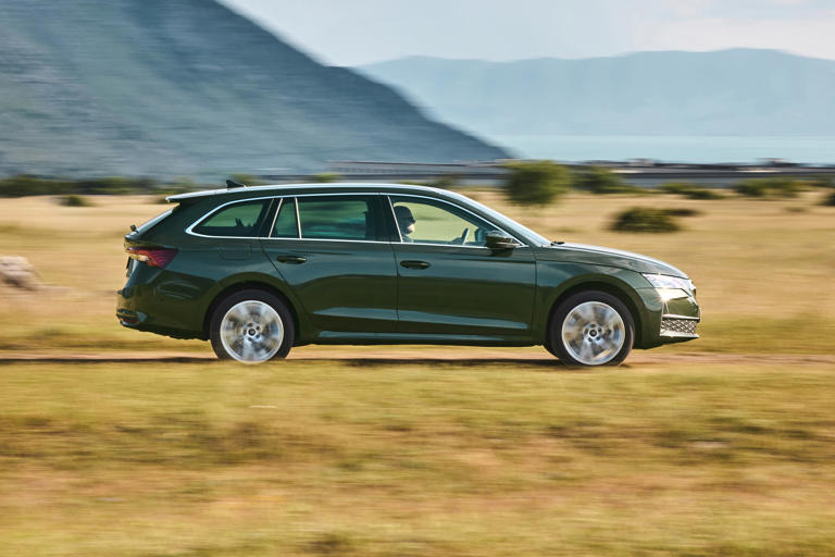Skoda Octavia to take on Camry with new Toyota-style hybrid system