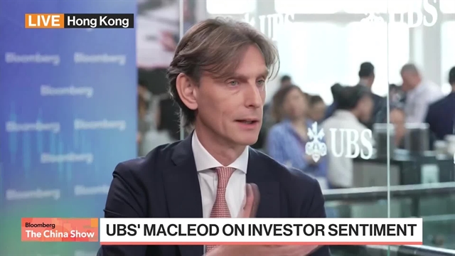 UBS' MacLeod on markets, investor sentiment
