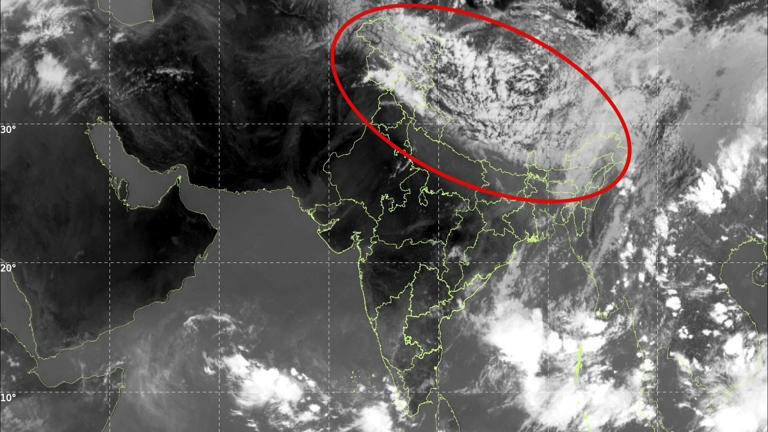 Rain coming: Satellite captures 2,500-km-wide cloud band on its way to ...