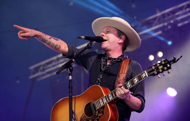 Kiefer Sutherland says there is a 'stigma' around actors doing music