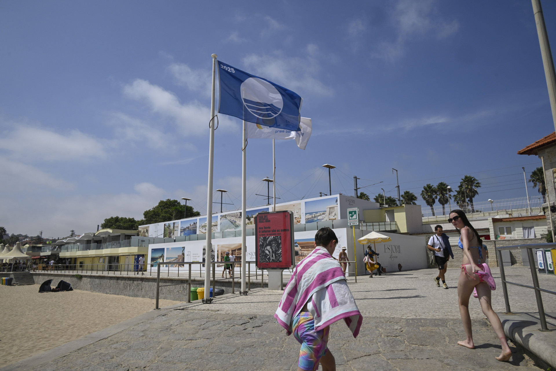 What does it take for a beach to achieve the Blue Flag status?